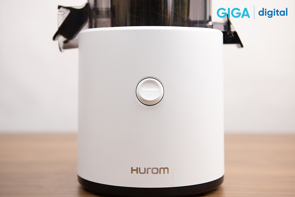 Máy ép chậm Hurom H300L nút nhấn tối giản